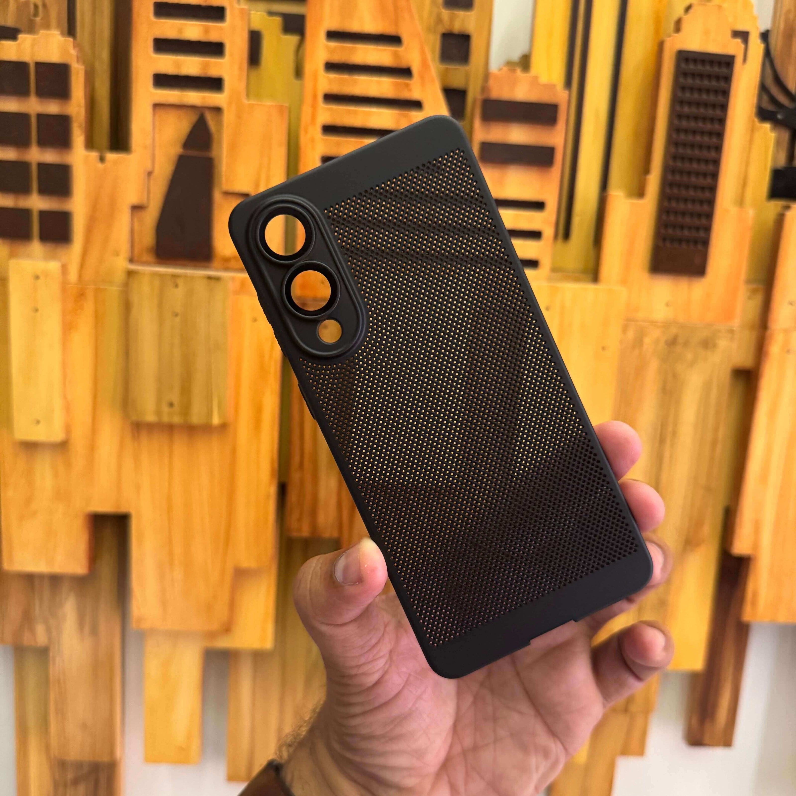 Heat Dissipation Breathable Grid Phone Case For Samsung - Golden Shield